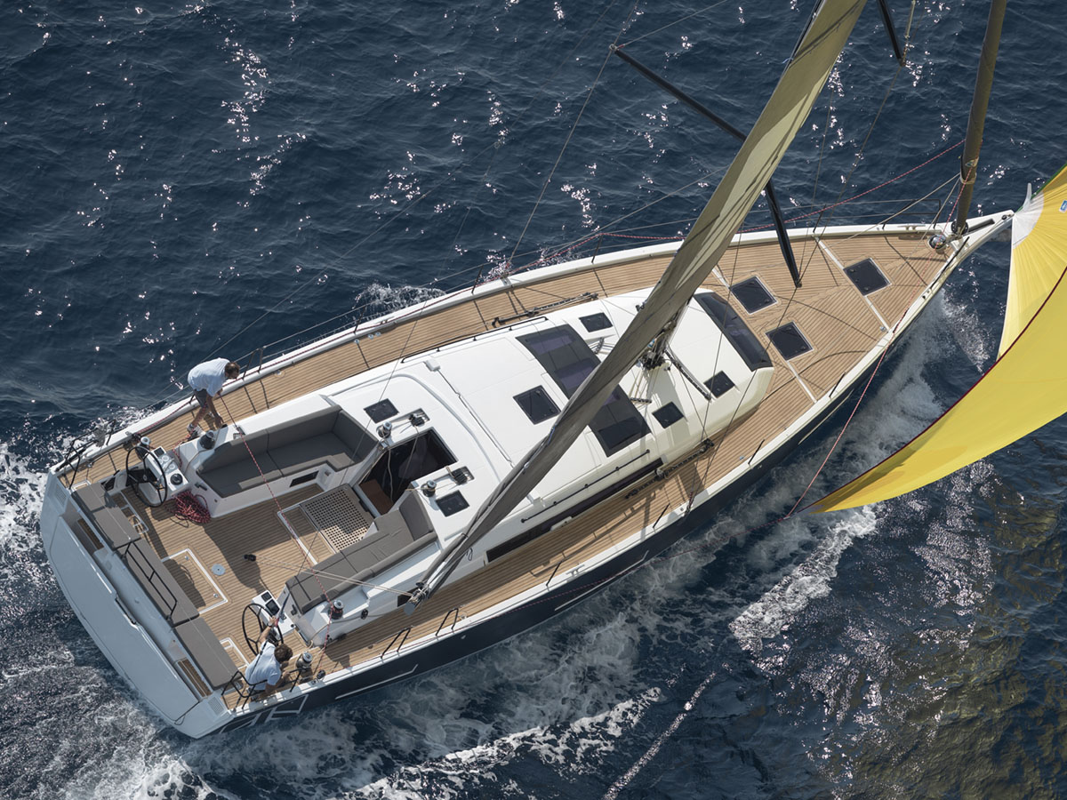 Votre DUFOUR 530 disponible cet été ! Personnalisation offerte